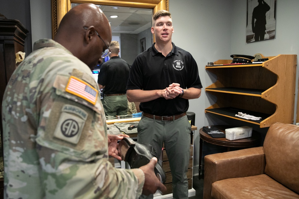 DVIDS - Images - Guards at Arlington National Cemetery are presented with coins by Command ...