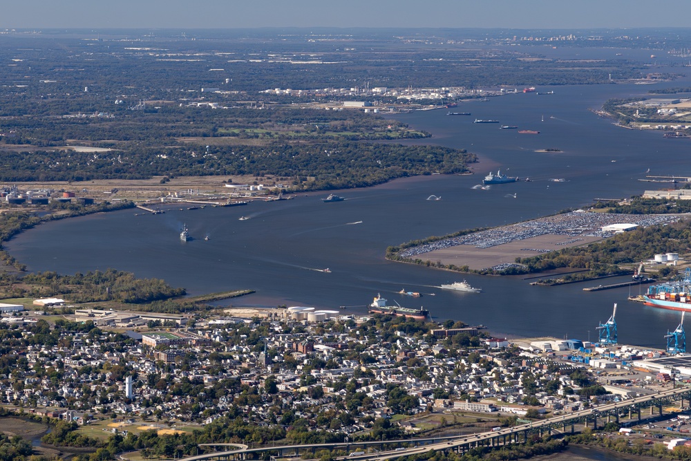 DVIDS - Images - Navy 250th Parade of Ships [Image 7 of 13]