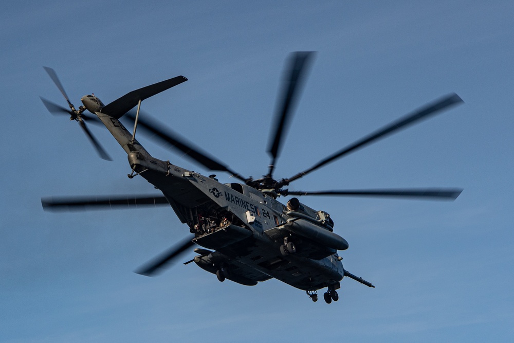 DVIDS - Images - 22nd MEU(SOC) | Flight Operations on USS Iwo Jima ...