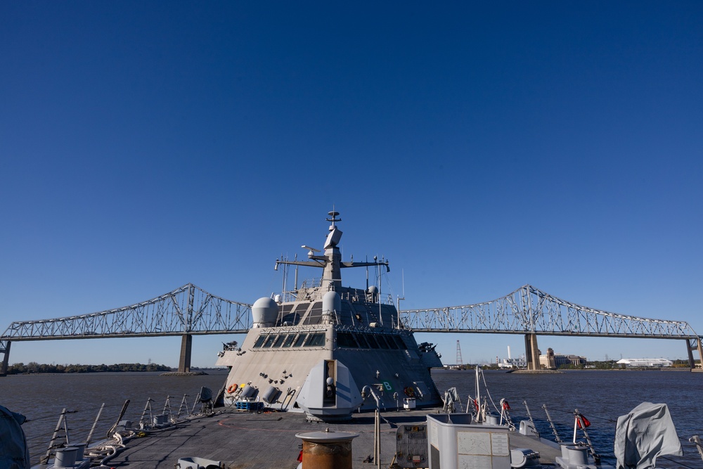 DVIDS - Images - USS Cooperstown (LCS 23) Arrives in Philadelphia for Navy and Marine Corps ...