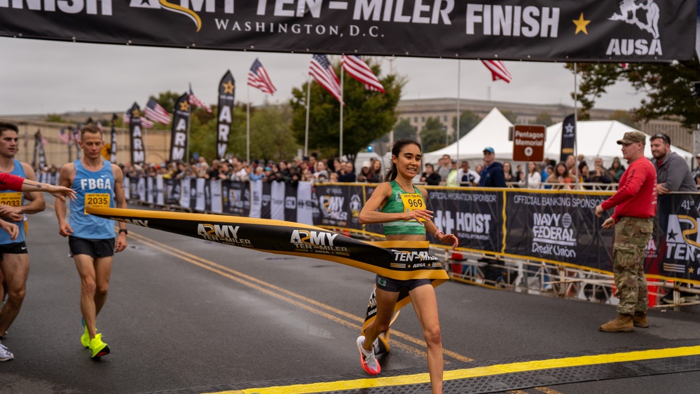 DVIDS - Images - 2025 U.S. Army 10-Miler [Image 4 of 25]