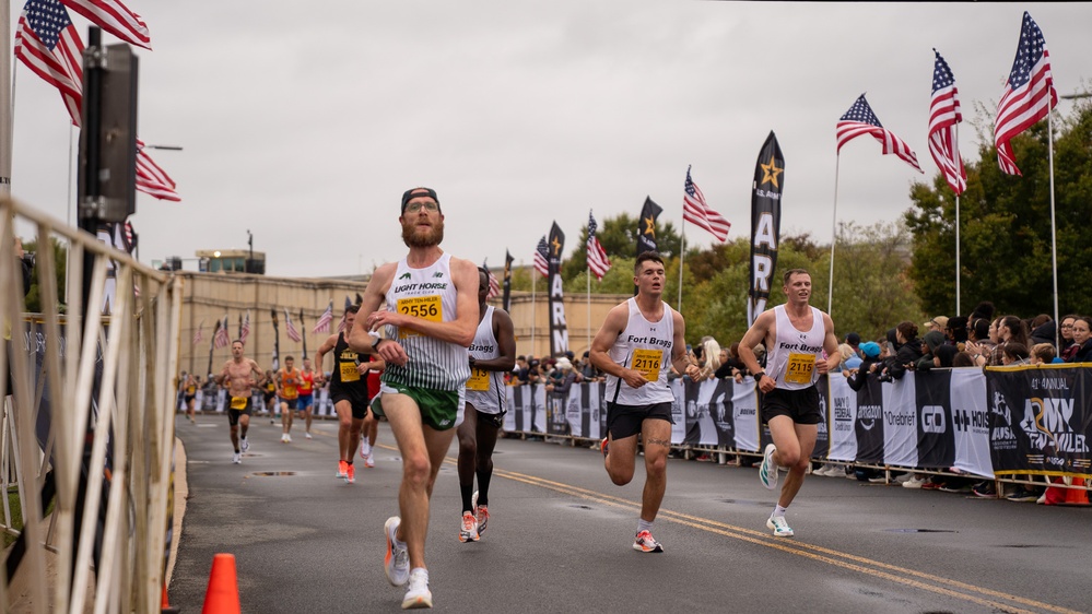 DVIDS - Images - 2025 U.S. Army 10-Miler [Image 5 of 25]