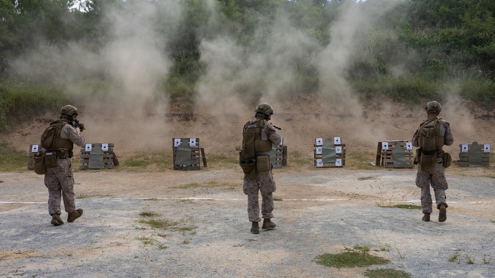 DVIDS - Images - Marines Conduct a Day and Night Live Fire Ranges ...