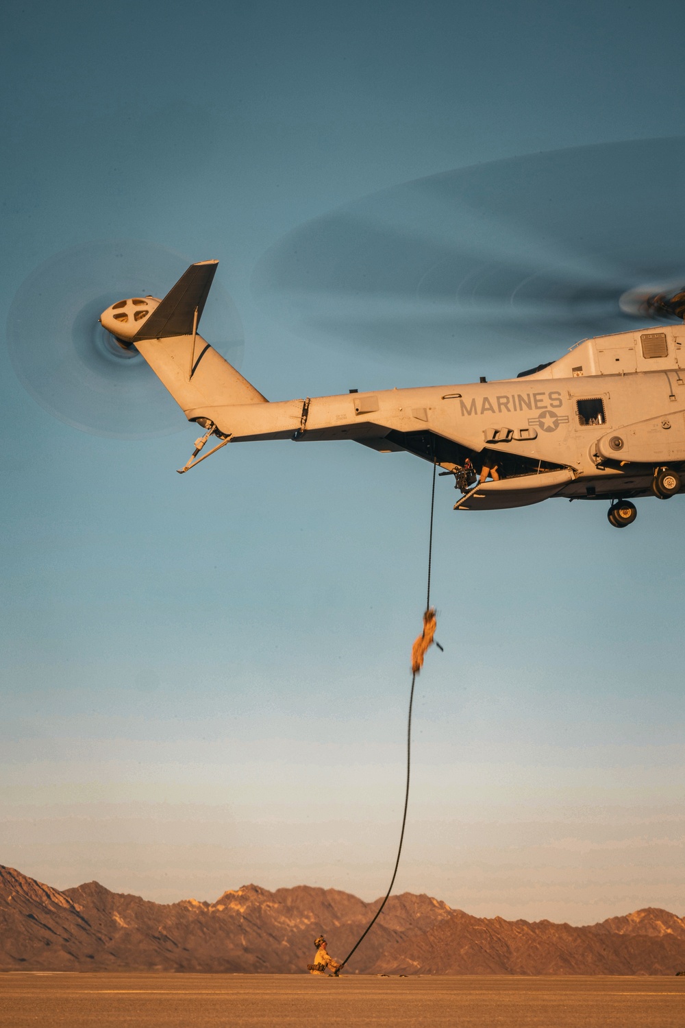 DVIDS - Images - CH-53 Heavy Lift [Image 16 of 16]