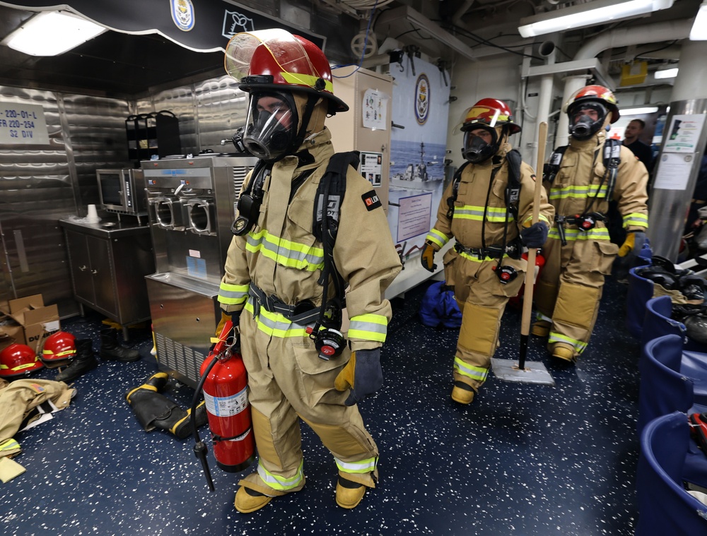 DVIDS - Images - USS Roosevelt (DDG 80) Conducts DCTT Evolution in the ...