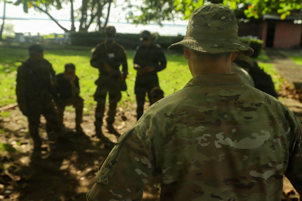 DVIDS - Images - Combined Jungle Operations Training Course Raid ...