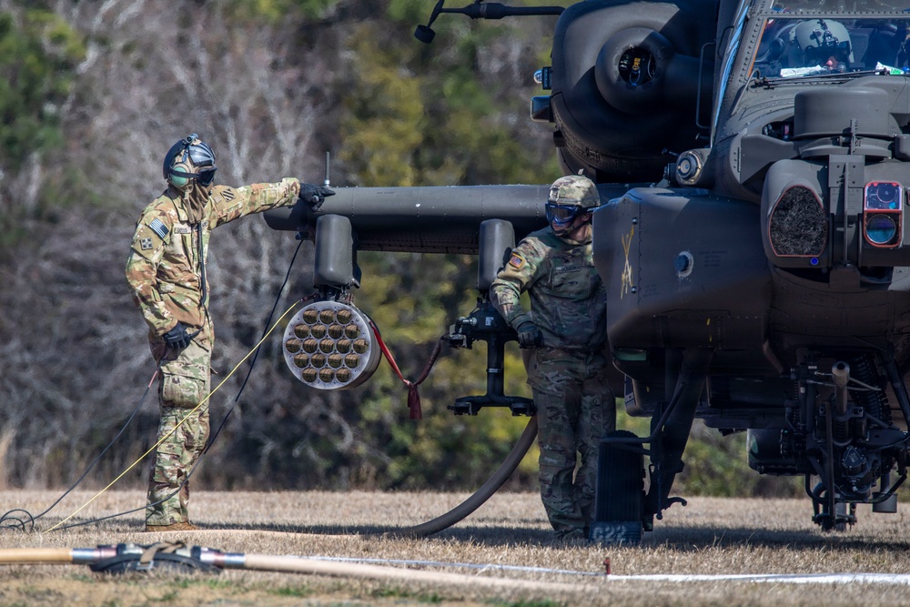 DVIDS - Images - Apache aerial gunnery range [Image 6 of 8]