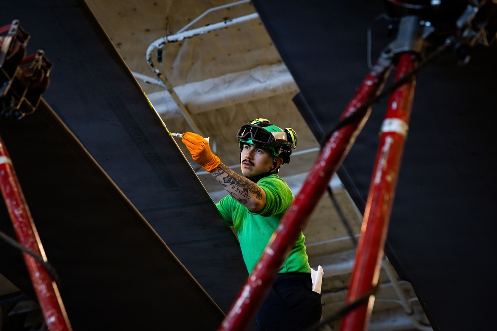 DVIDS - Images - HSM-70 Conducts Routine Maintenance [Image 18 of 40]