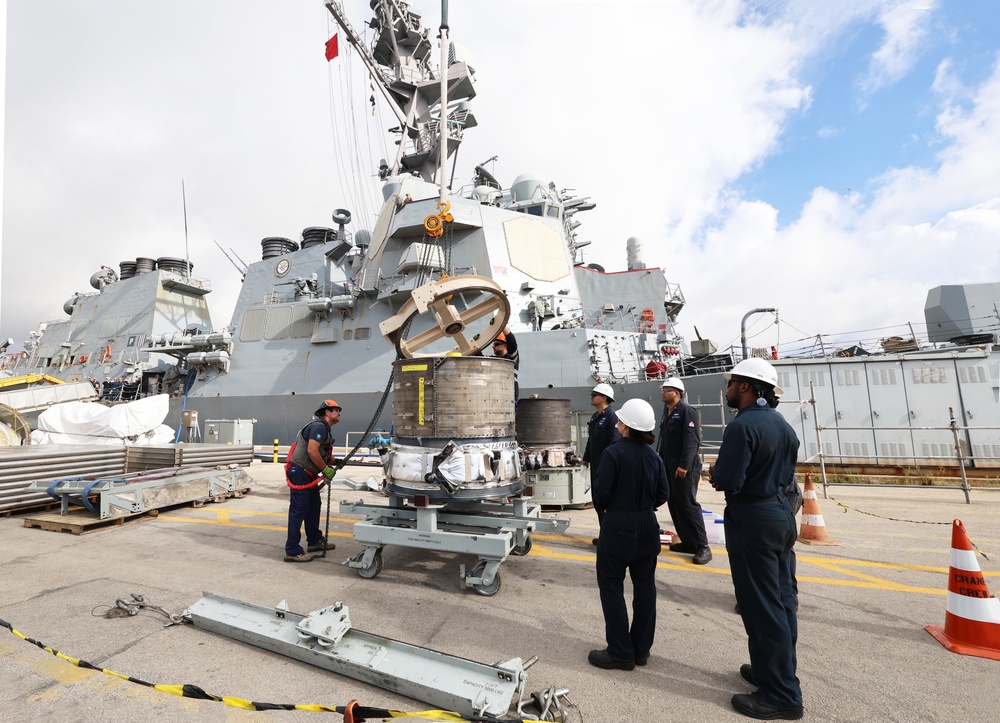 DVIDS - Images - USS Roosevelt (DDG 80), NAVFAC, MARMC Conduct ...