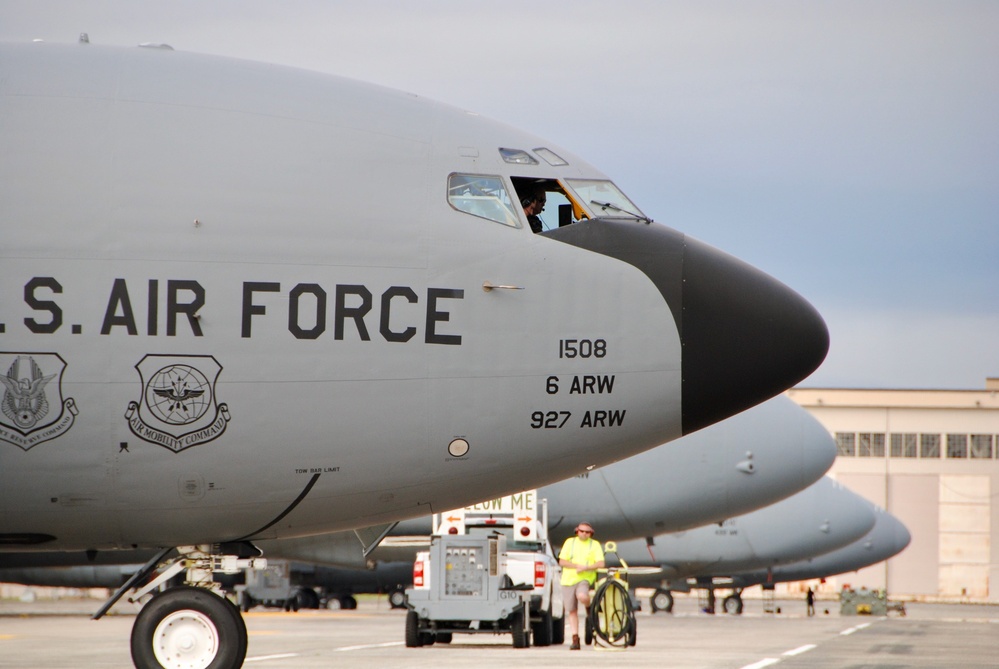 DVIDS - News - KC-135R Stratotankers dropped by overnight to support ...