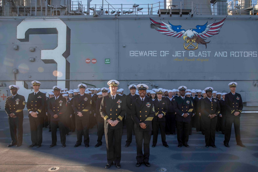 DVIDS - Images - Kearsarge Conducts Dress Blues Inspection [Image 6 of 6]