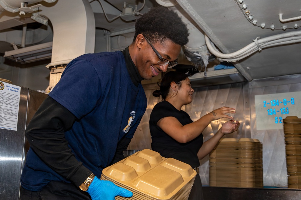 DVIDS - Images - Abraham Lincoln conducts routine operations [Image 2 of 5]