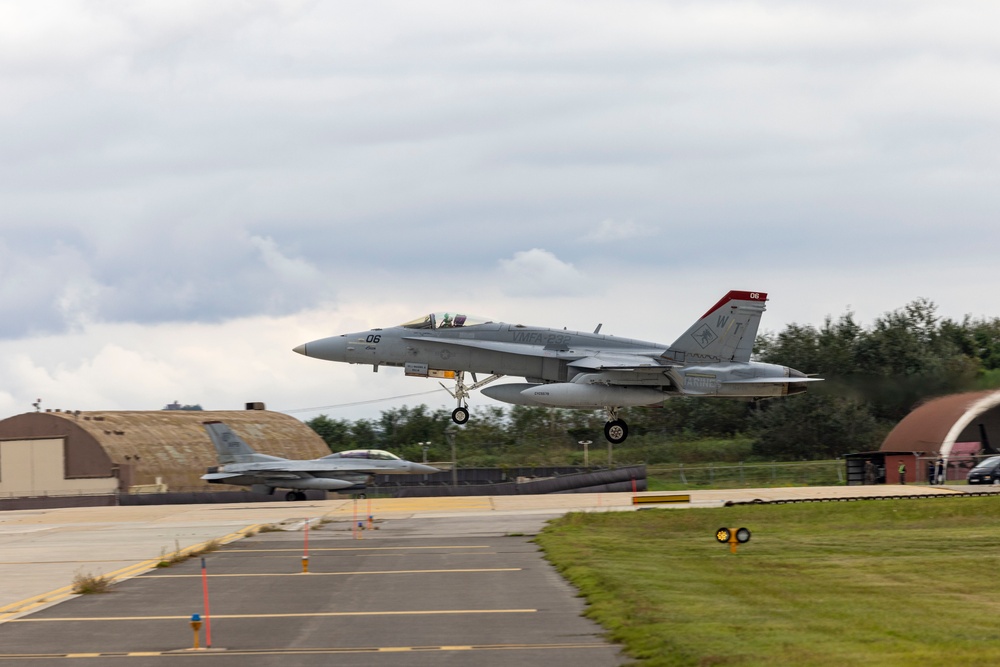 DVIDS - Images - U.S. Marines conduct flight operations at Kunsan Air ...