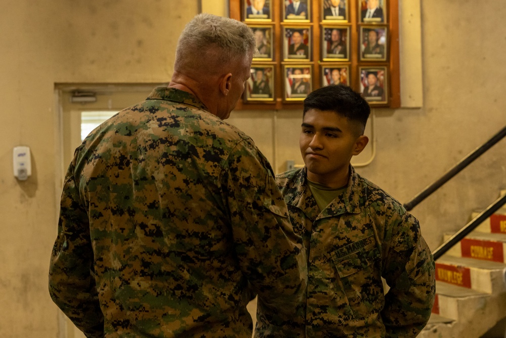 DVIDS - Images - Lt. Gen. Turner visits Camp Kinser [Image 3 of 17]