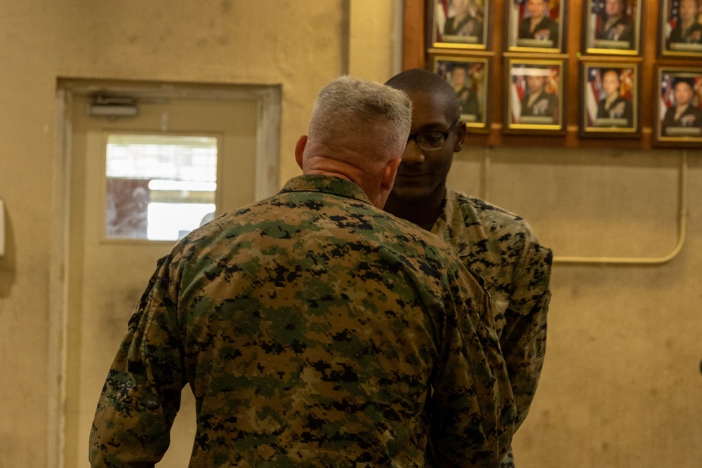 DVIDS - Images - Lt. Gen. Turner visits Camp Kinser [Image 6 of 17]