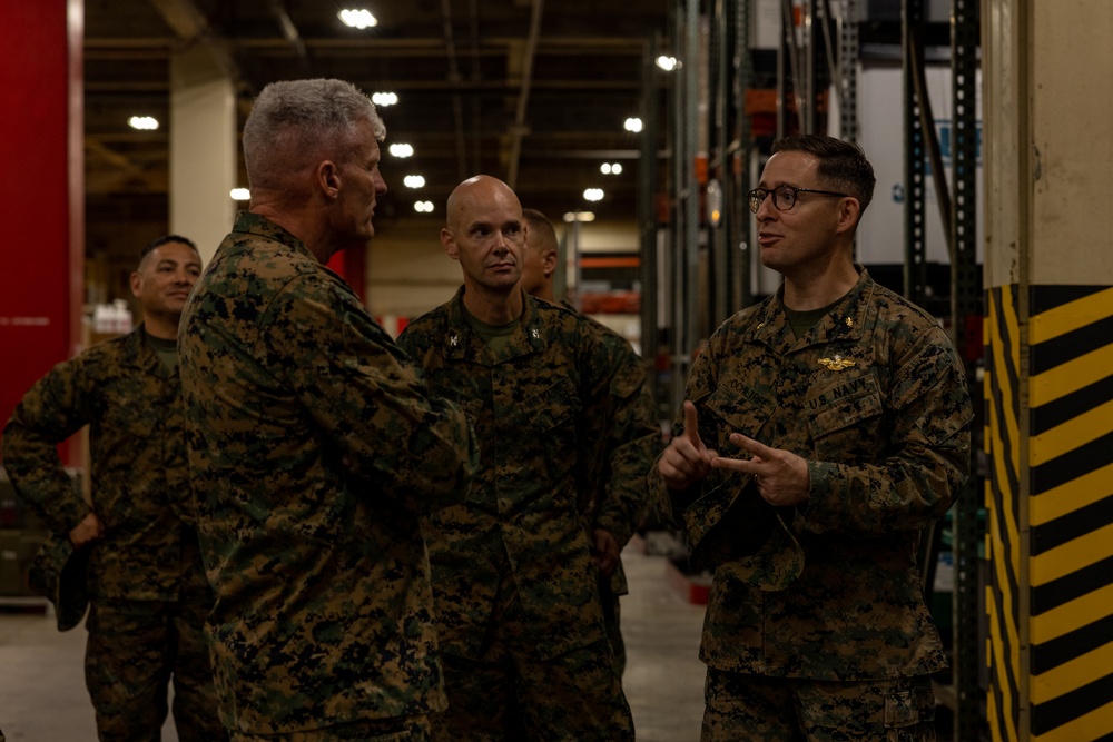 DVIDS - Images - Lt. Gen. Turner visits Camp Kinser [Image 15 of 17]
