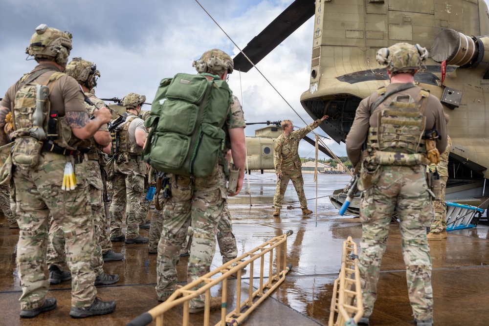 DVIDS - Images - 25th CAB Trains with 75th Ranger Regiment for Cold ...