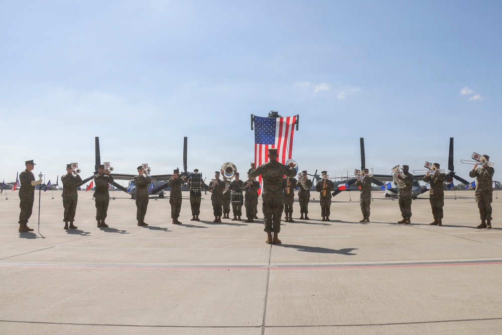 DVIDS - Images - VMM-165 Relief and Appointment ceremony [Image 2 of 12]