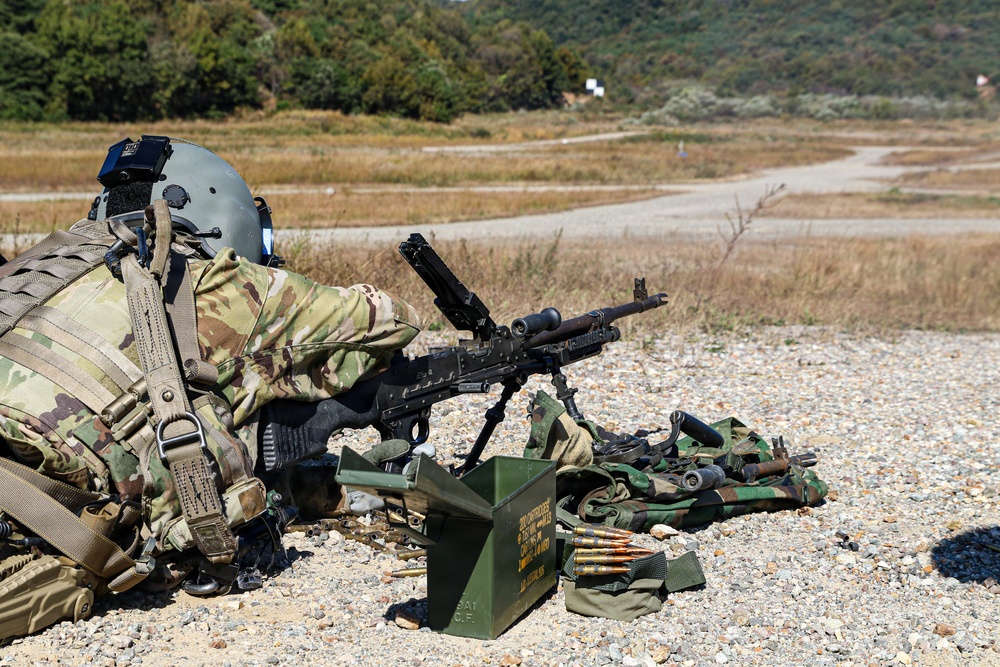 DVIDS - Images - 2-2 AHB Aerial Gunnery [Image 3 of 6]