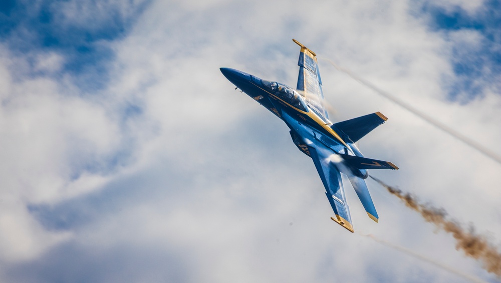 DVIDS - Images - Blue Angels visit MCAS Cherry Point [Image 1 of 8]