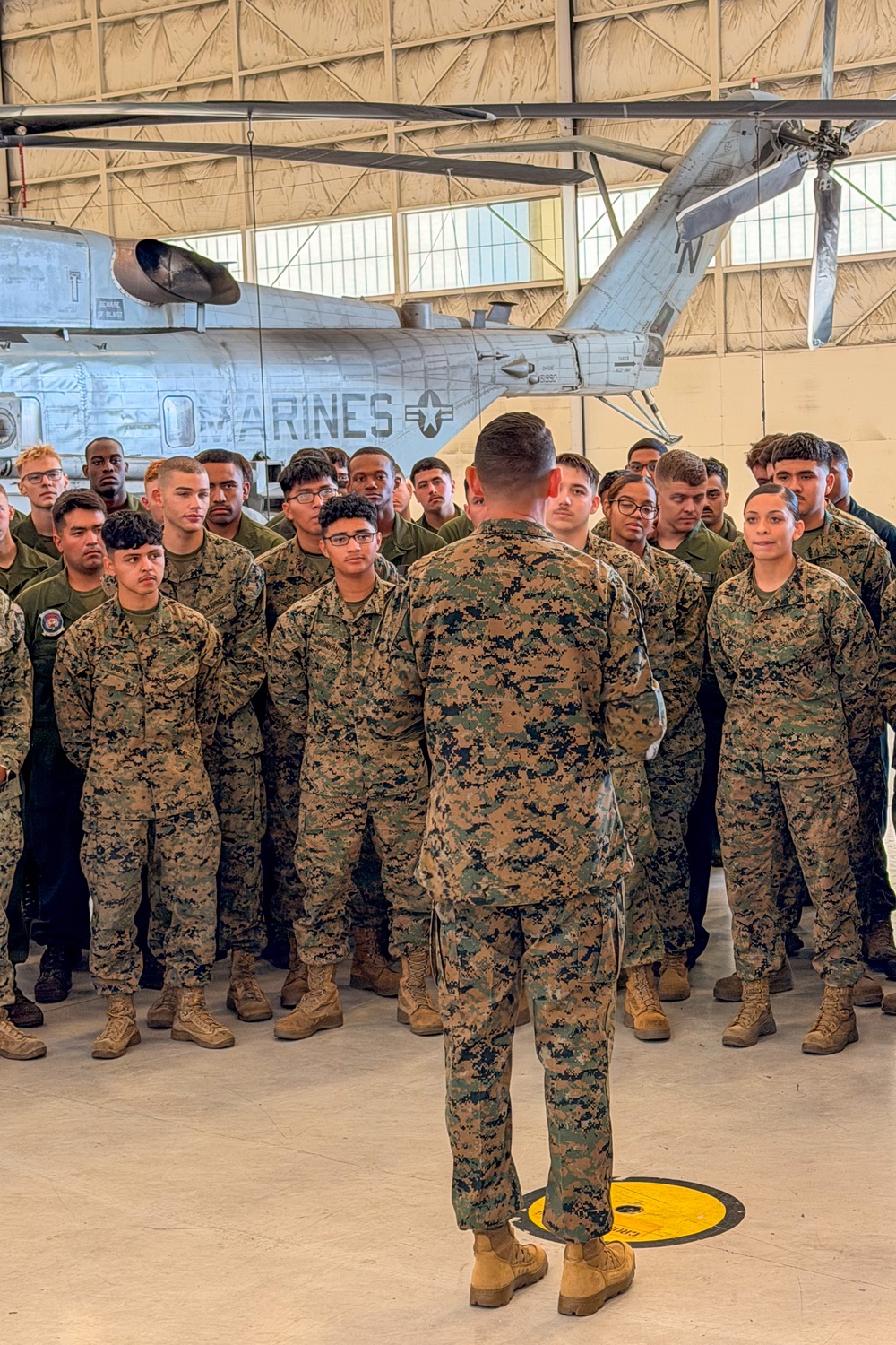 DVIDS - Images - SMMC Ruiz visits 3rd MAW [Image 23 of 23]