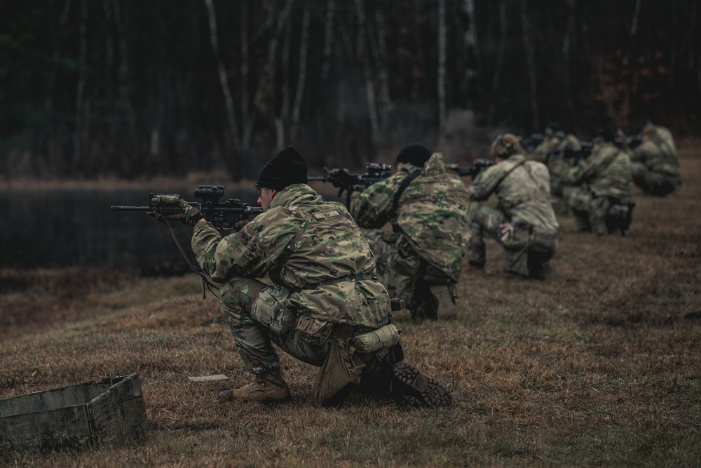 DVIDS - Images - 10th Mtn Div prepares for the U.S. Army Small Arms ...