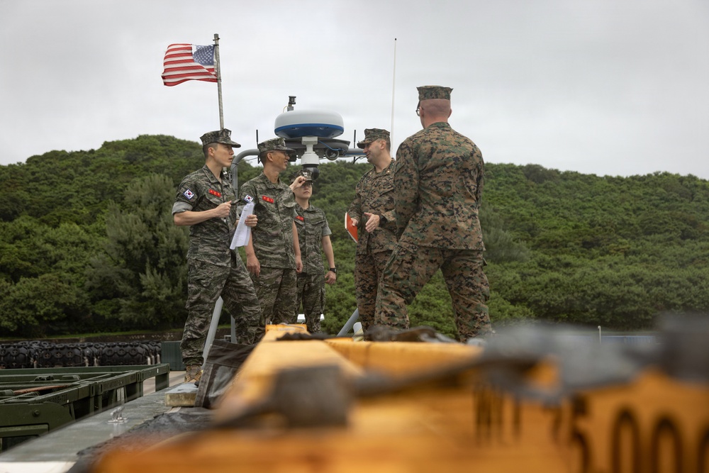 DVIDS - Images - 12th LLB Hosts a Key Leader Engagement for ROK Marine ...