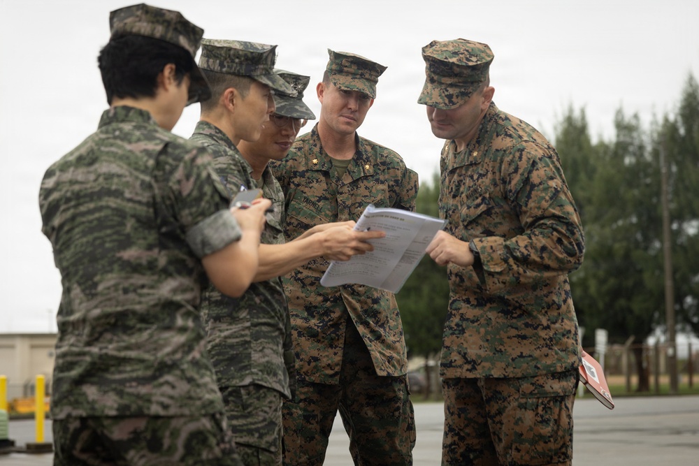 DVIDS - Images - 12th LLB Hosts a Key Leader Engagement for ROK Marine ...