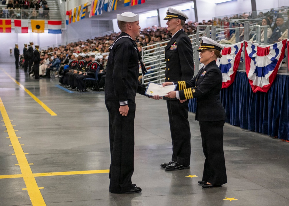 DVIDS - Images - Recruit Training Command Nov. 26, 2025 Pass-In-Review ...