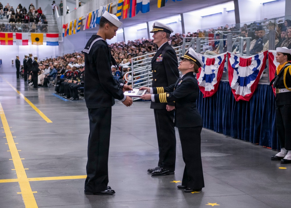 DVIDS - Images - Recruit Training Command Nov. 26, 2025 Pass-In-Review ...