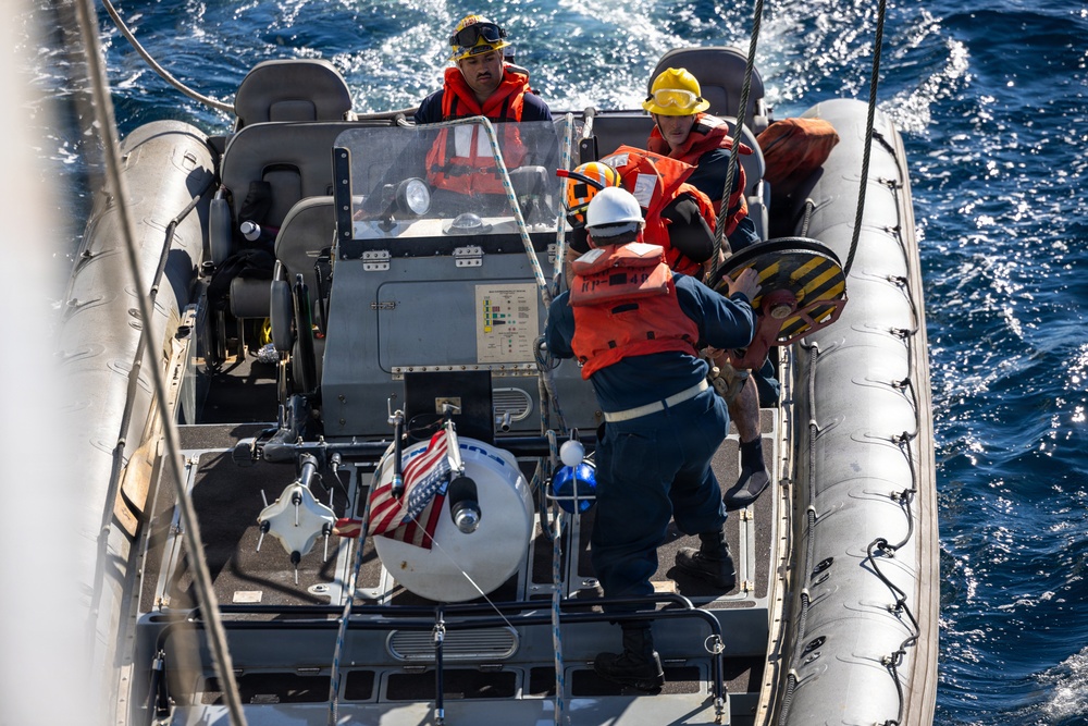 DVIDS - Images - 11th MEU Marines, Sailors Conduct Boat Operations