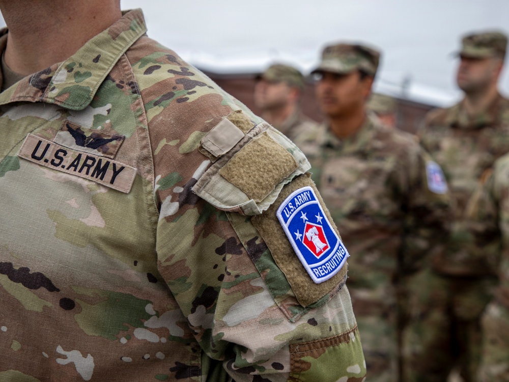 DVIDS - Images - Symbols of a New Mission: USAREC Soldiers Receive New ...