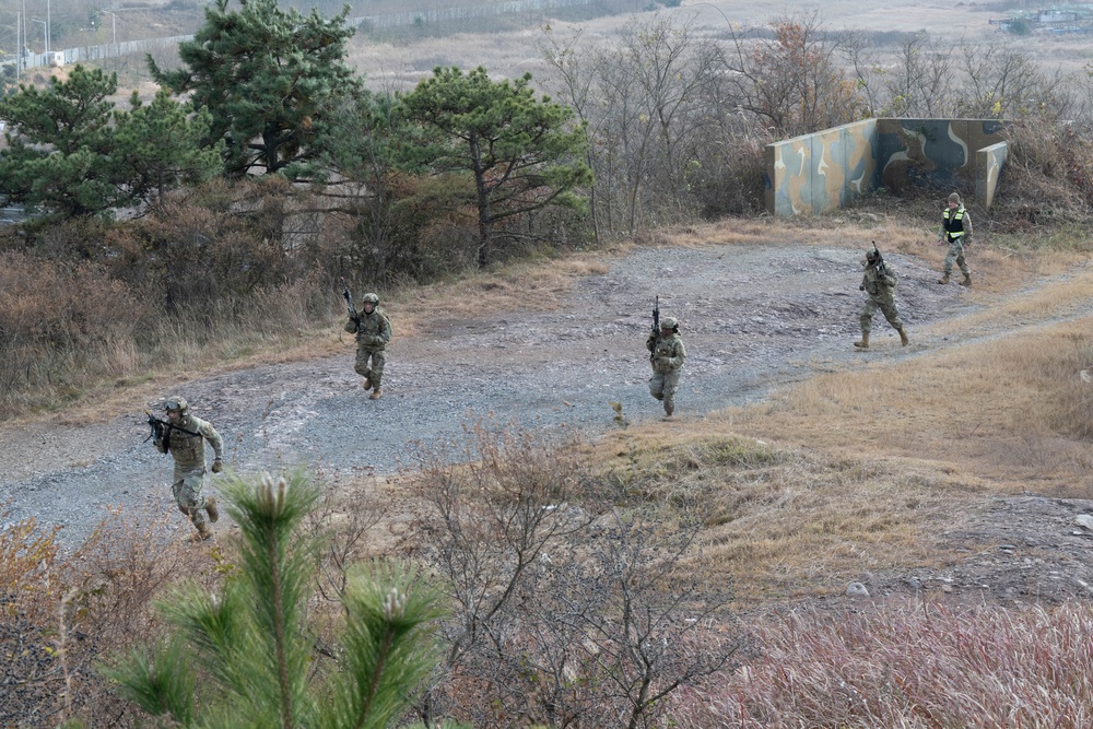 DVIDS - Images - Wolf Pack defenders conduct field training exercise ...