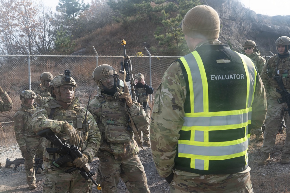 DVIDS - Images - Wolf Pack defenders conduct field training exercise ...