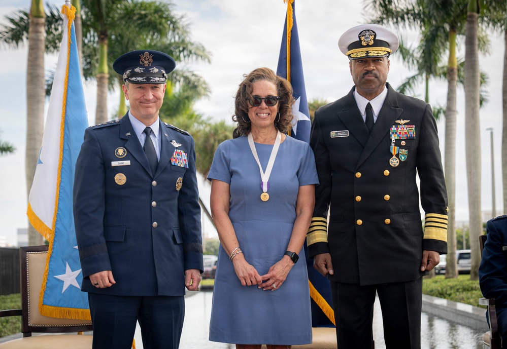 DVIDS - Images - SOUTHCOM Retirement and Relinquishment-of-Command ...