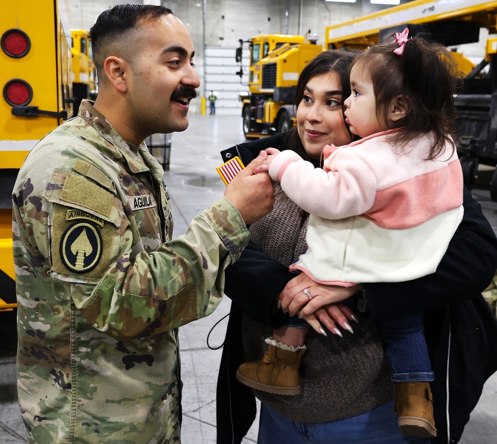 DVIDS - Images - Last of Illinois Army National Guard's 2nd Battalion ...