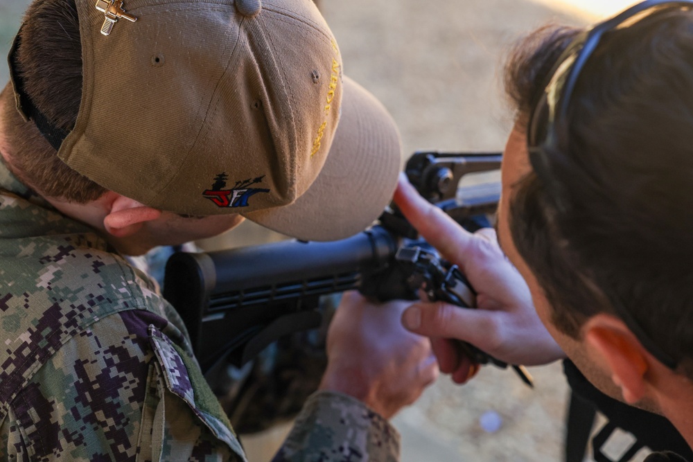 DVIDS - Images - Small Arms Training and Qualification [Image 5 of 6]