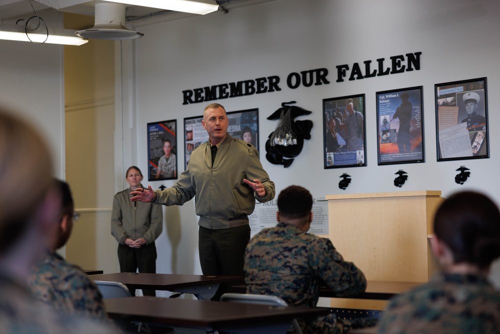 DVIDS - Images - MCB Quantico’s Commanding Officer presents Challenge ...
