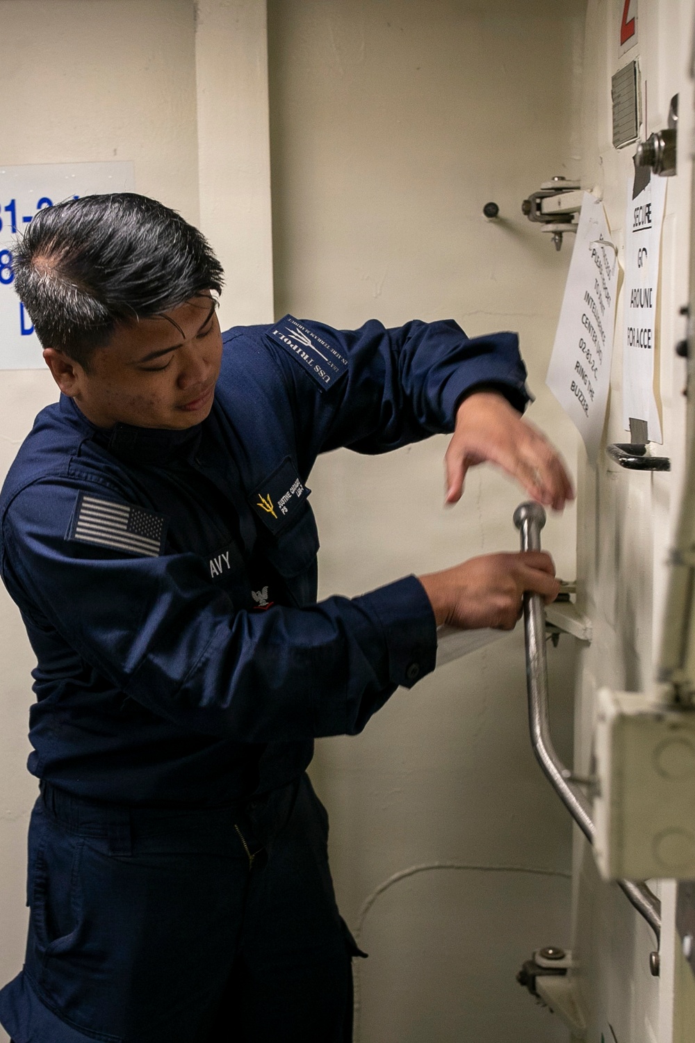 DVIDS - Images - USS Tripoli Conducts General Quarters Drill [Image 1 of 3]