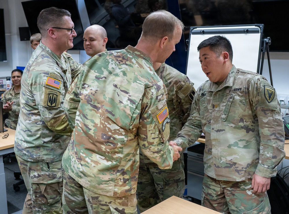 DVIDS - Images - Soldiers Graduate the Army Space Course [Image 1 of 3]