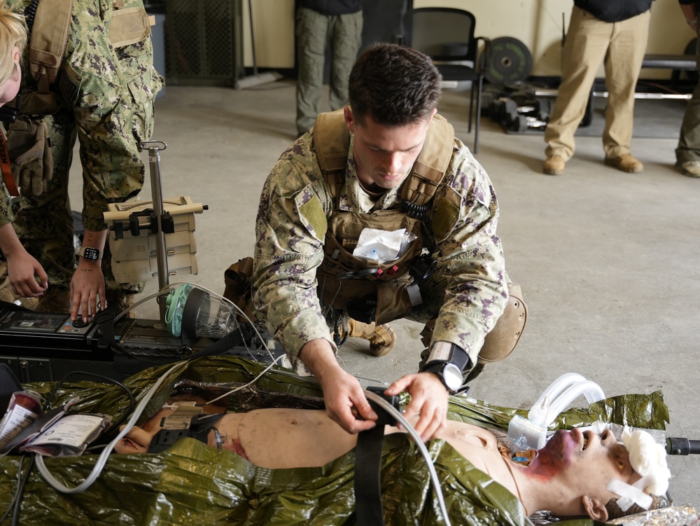 DVIDS - Images - ERCS teams partner with 1st Medical Bn and 1st CEB in ...