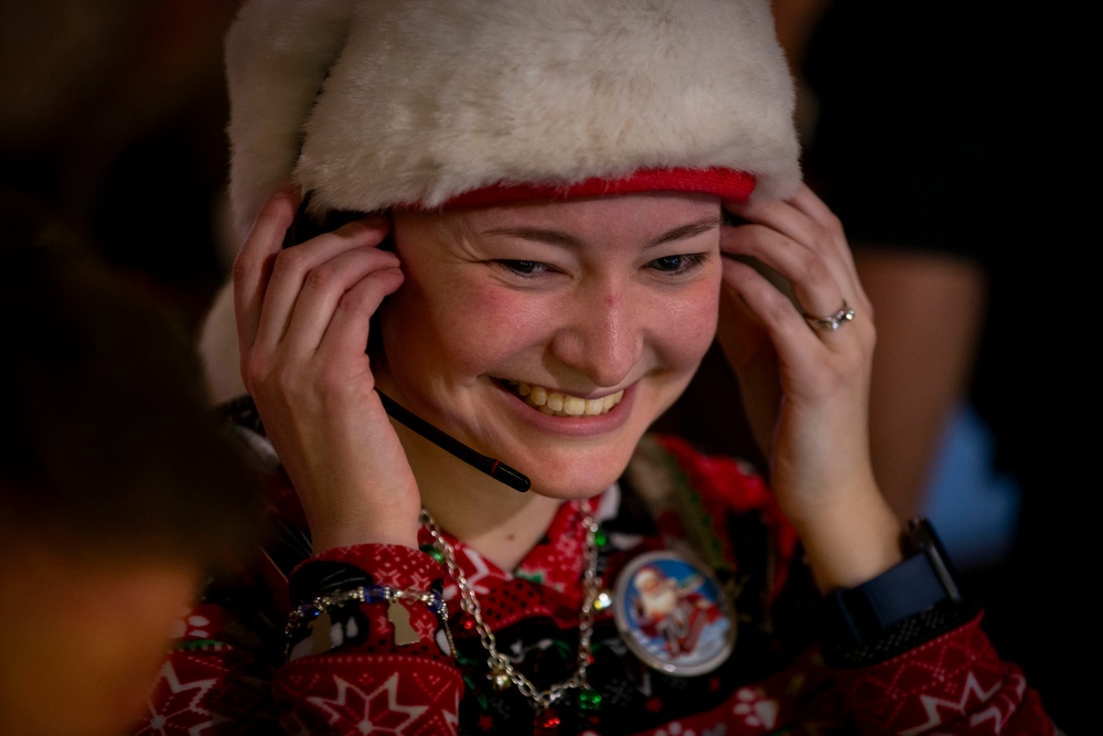 DVIDS - Images - NORAD Tracks Santa 2025 [Image 12 of 17]