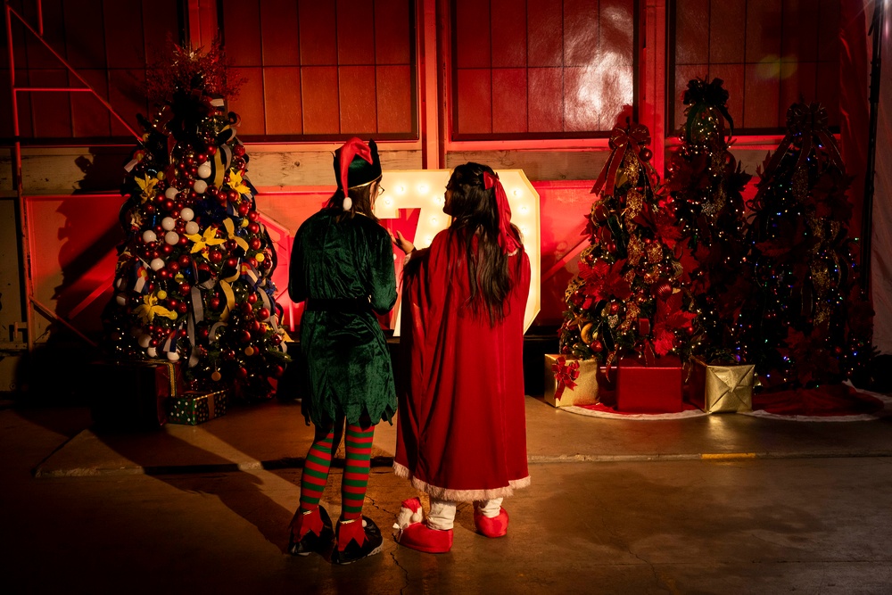 DVIDS - Images - NORAD Tracks Santa 2025 [Image 2 of 2]