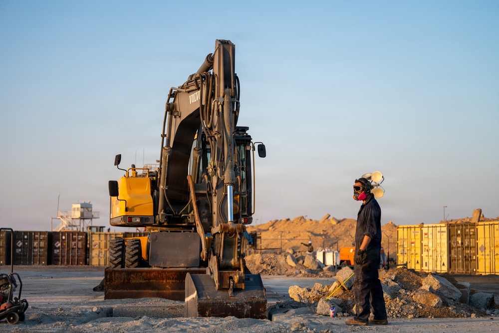 DVIDS - Images - 386th Rapid Airfield Damage Repair Training [Image 2 of 7]