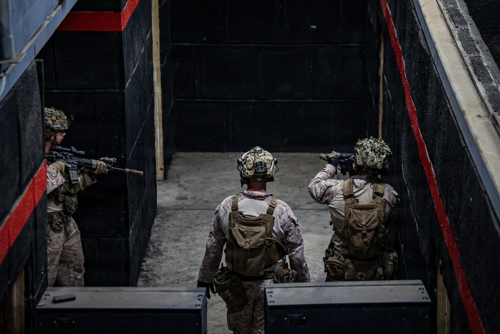 DVIDS - Images - 22nd MEU(SOC) | Close Quarter Battle Drills in Camp ...