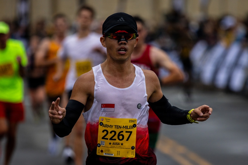 DVIDS - Images - 2025 Army Ten Miler [Image 9 of 22]