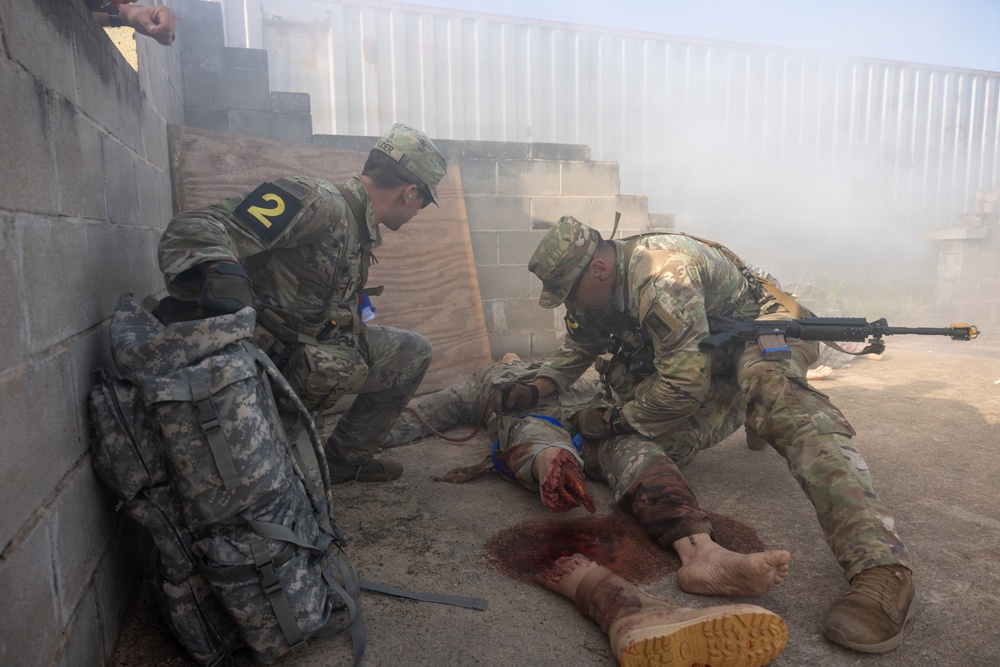 DVIDS - Images - OC/Ts Render Aid to Simulated Casualty [Image 17 of 30]