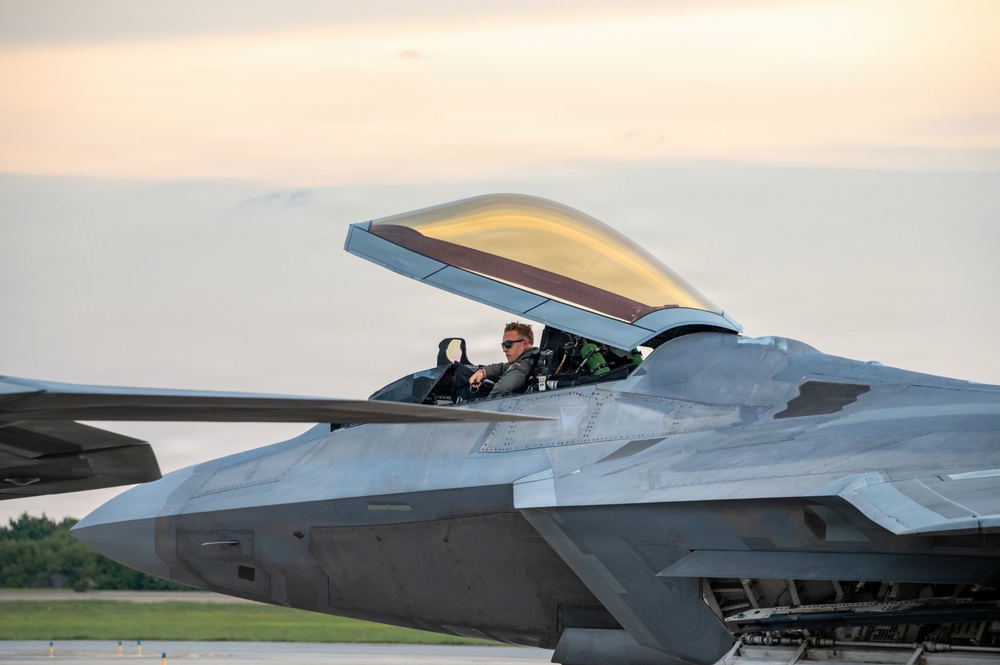 DVIDS - Images - F-22 Raptor Demonstration Team Arrives at Patrick ...