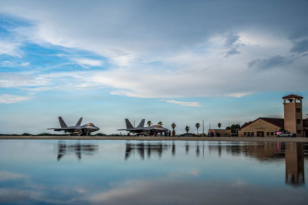 DVIDS - Images - F-22 Raptor Demonstration Team Arrives at Patrick ...