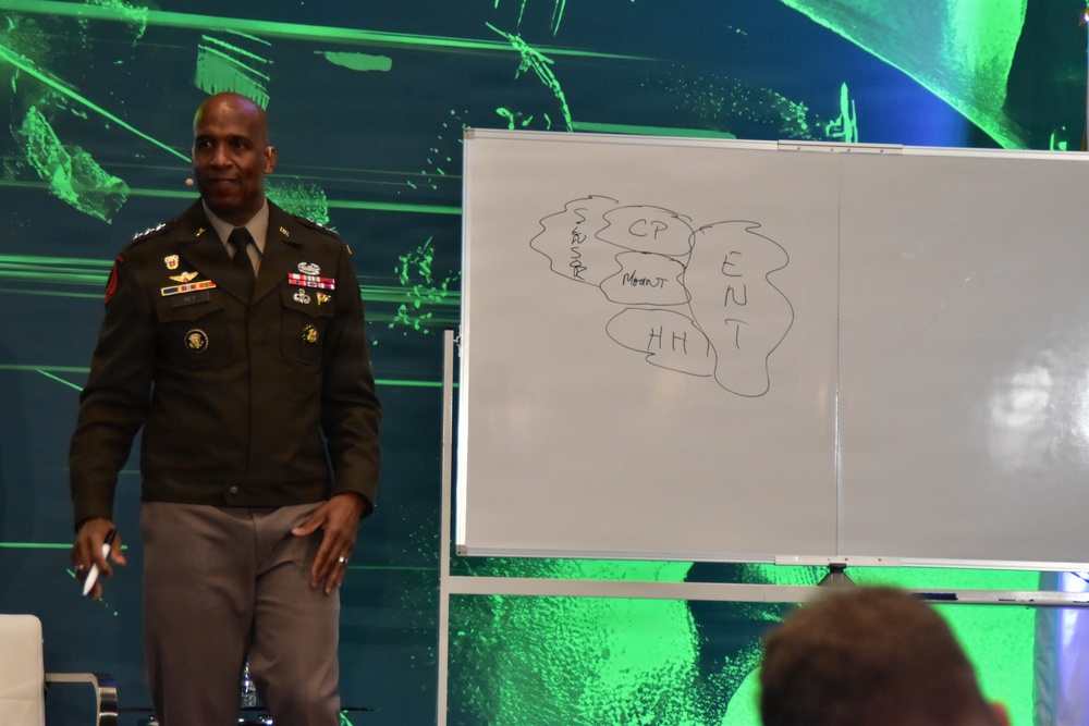 DVIDS - Images - LTG Rey, Army Deputy Chief of Staff, G-6, at Warrant ...